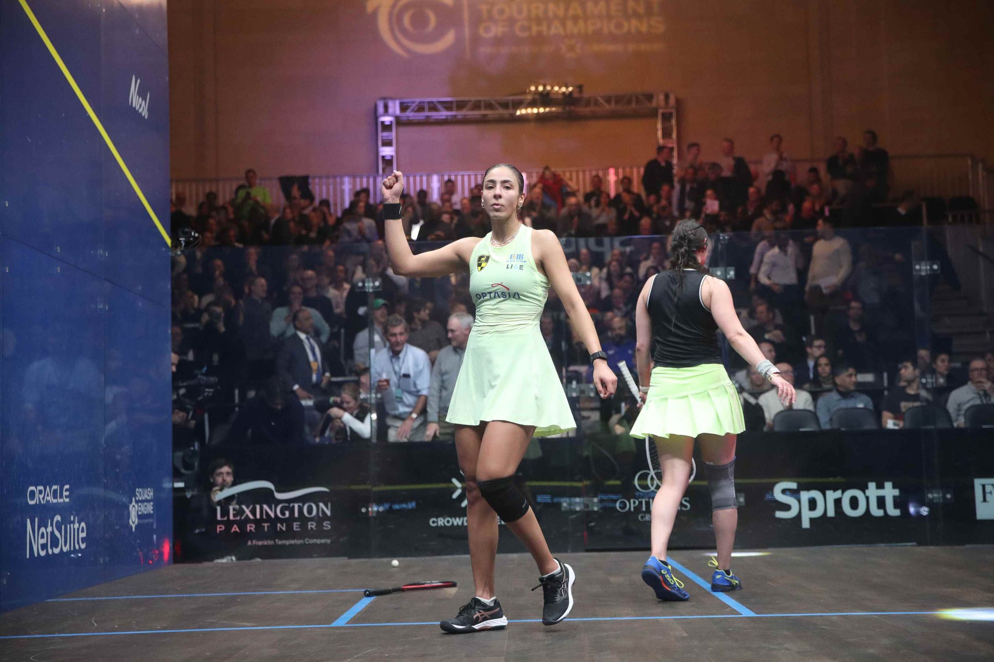 Sri Lanka keep semi-final hopes alive by beating South Africa